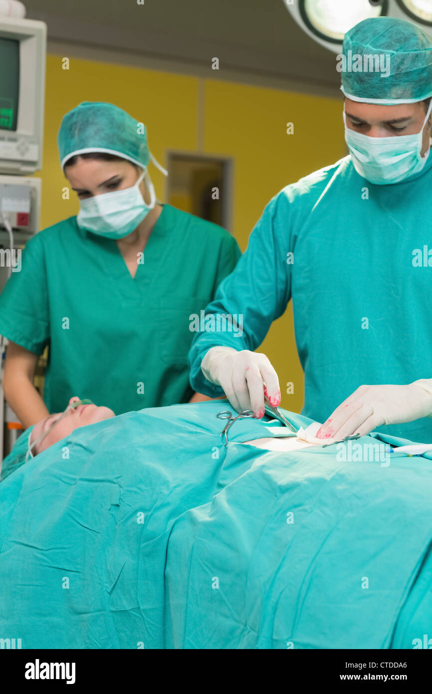 Surgical opening hi-res stock photography and images - Alamy