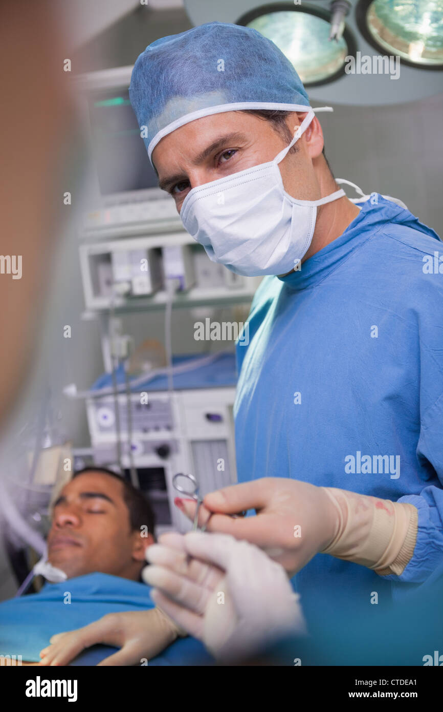 Operation scissors hi-res stock photography and images - Alamy