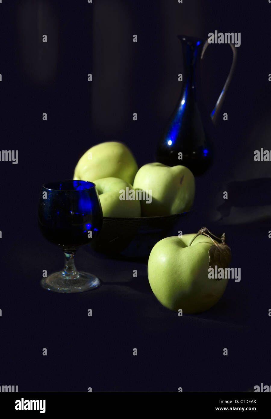 Still life with fruit and carafe hi-res stock photography and images ...