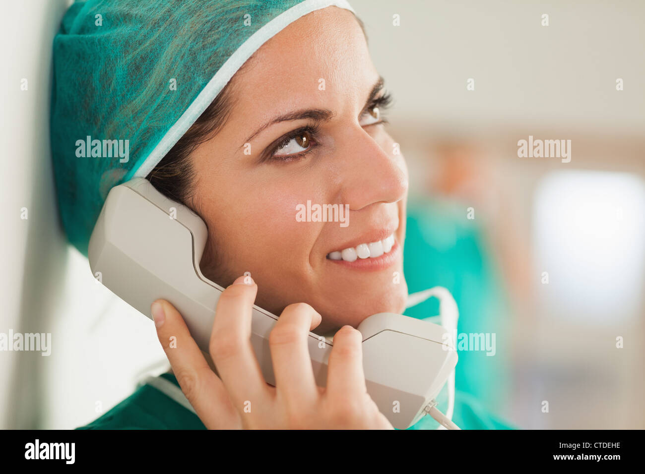 Doctor on away for an operation hi-res stock photography and images - Alamy