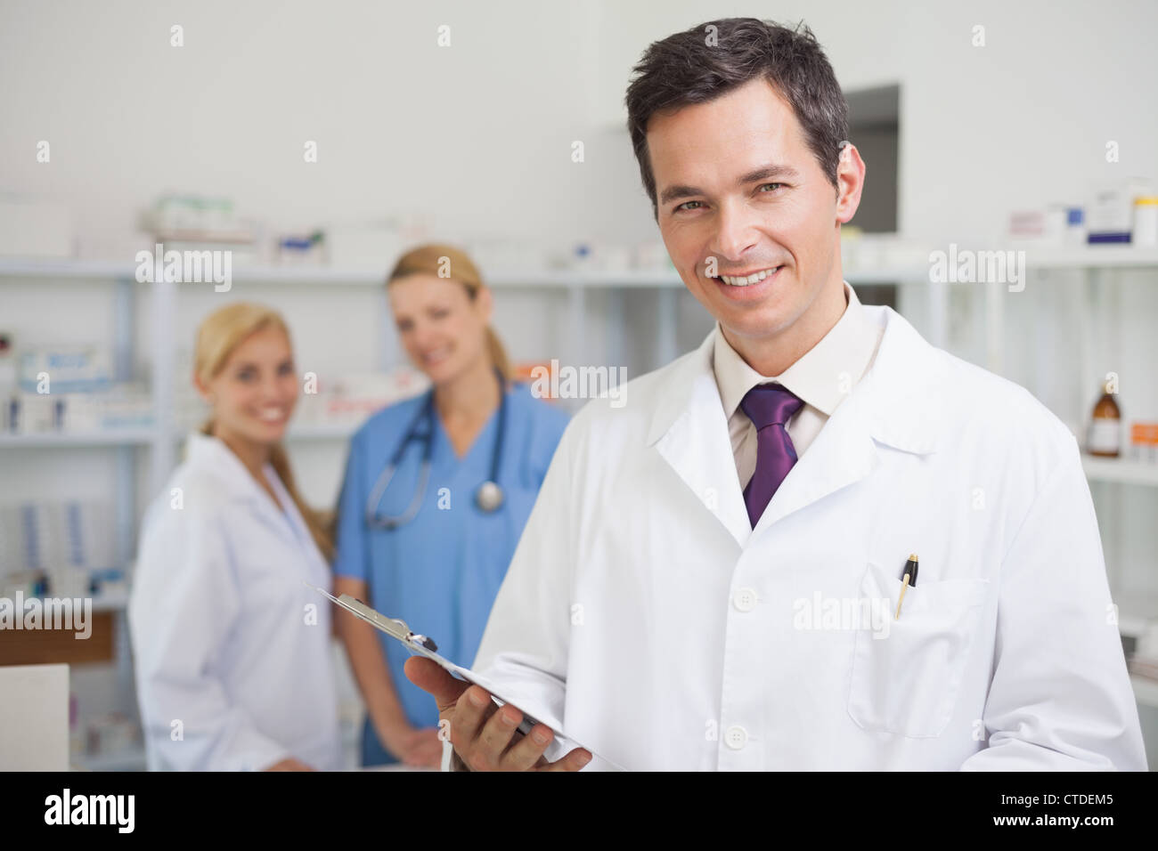 Nurse pharmacy hi-res stock photography and images - Alamy