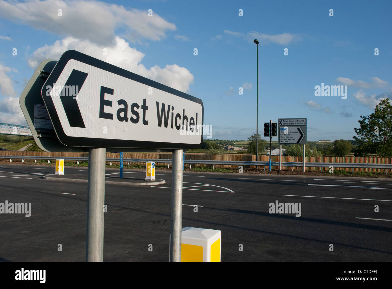 Middle East Signs High Resolution Stock Photography and Images - Alamy