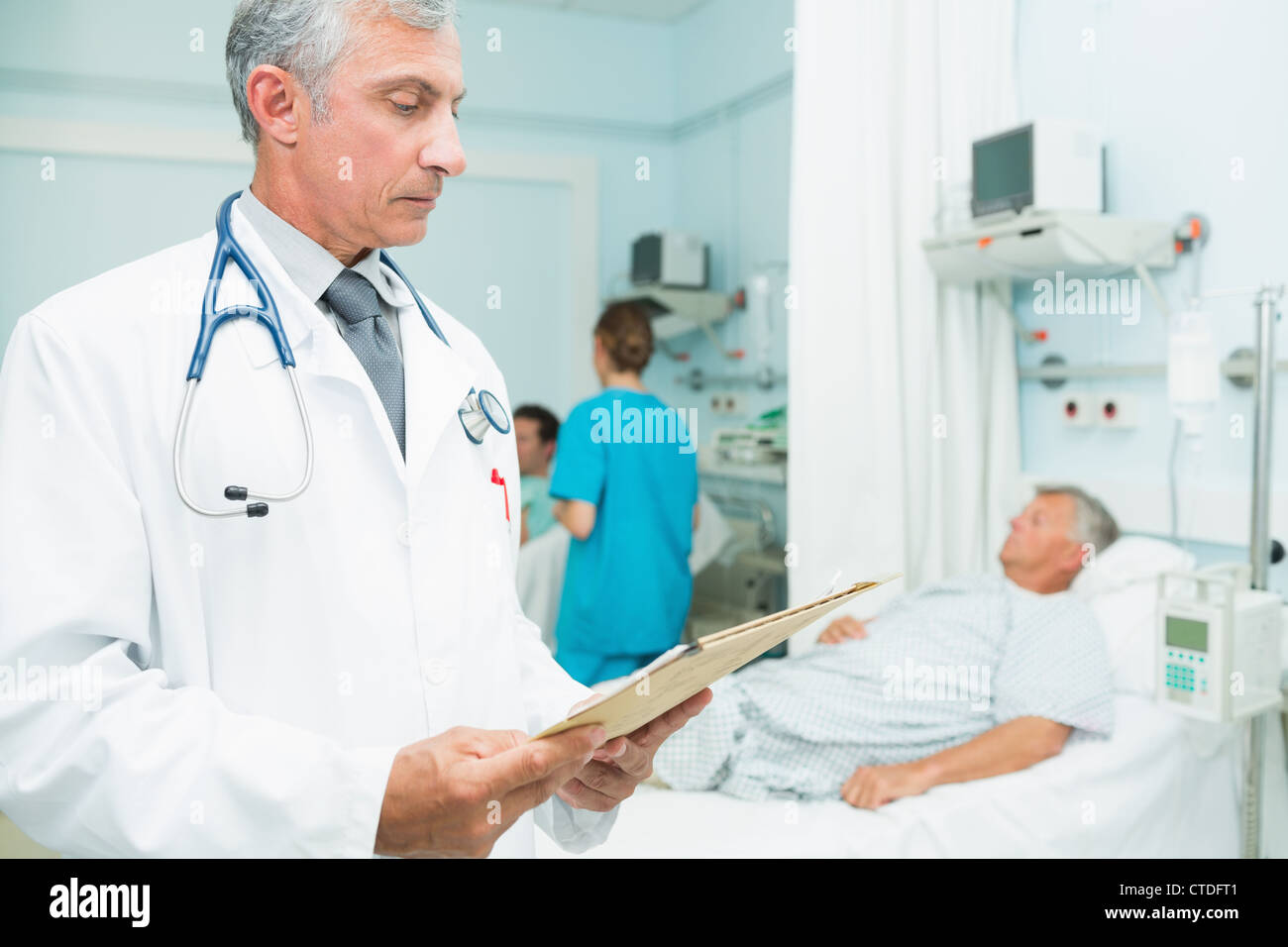Medical bed chart hi-res stock photography and images - Alamy
