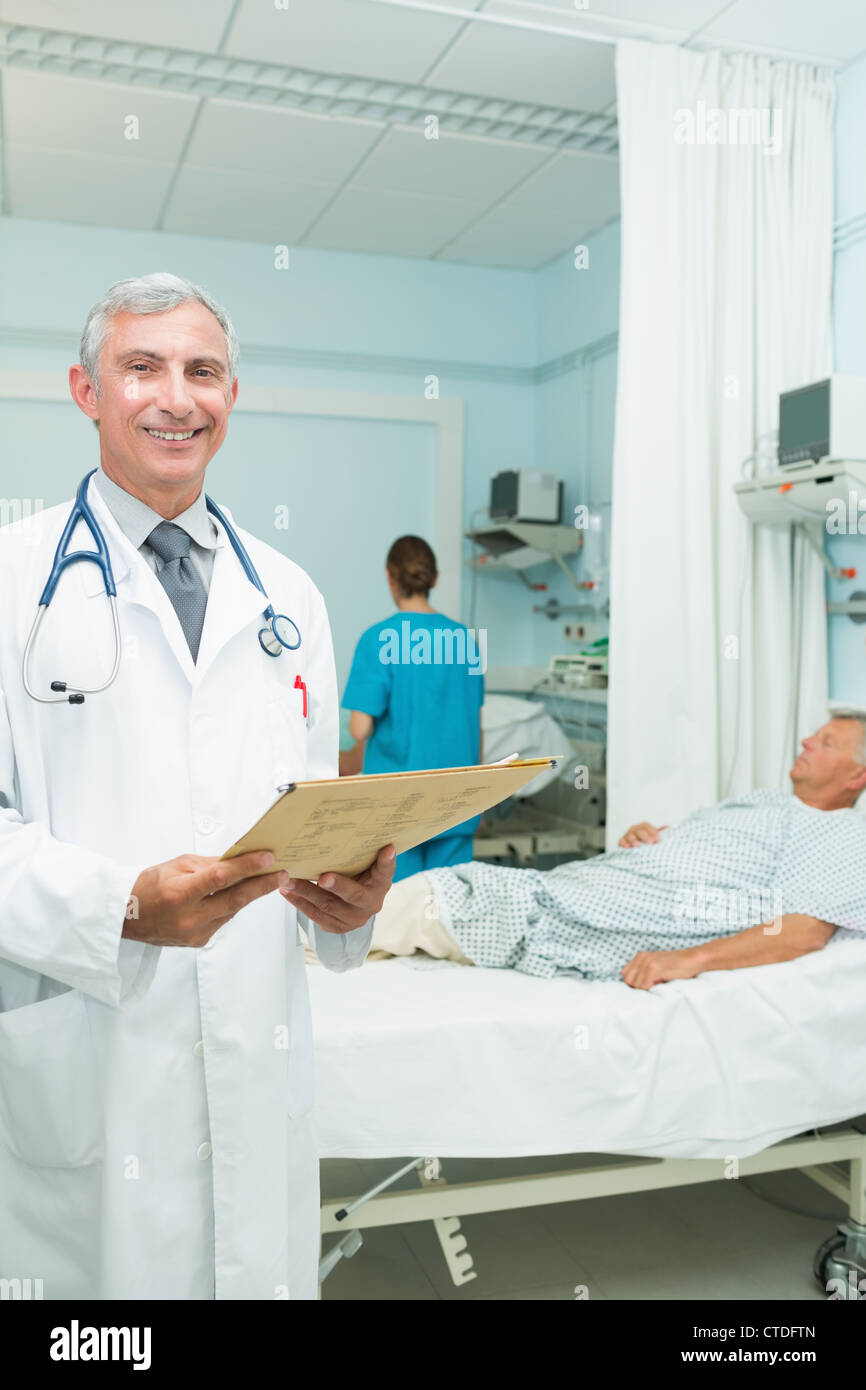 Medical bed chart hi-res stock photography and images - Alamy