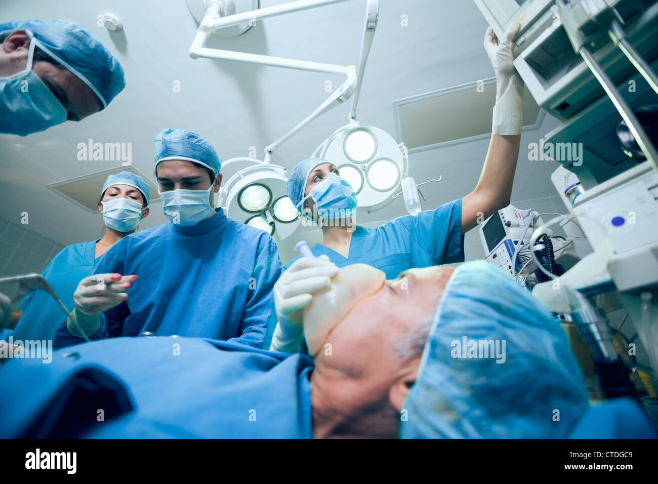 Oxygen surgical tools hi-res stock photography and images - Alamy