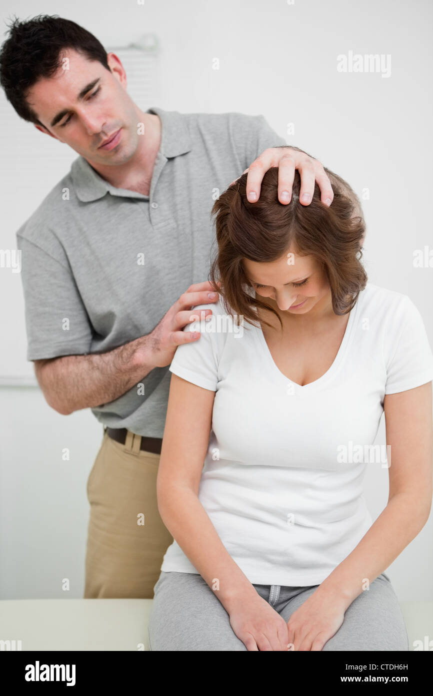 Moving its head hi-res stock photography and images - Alamy