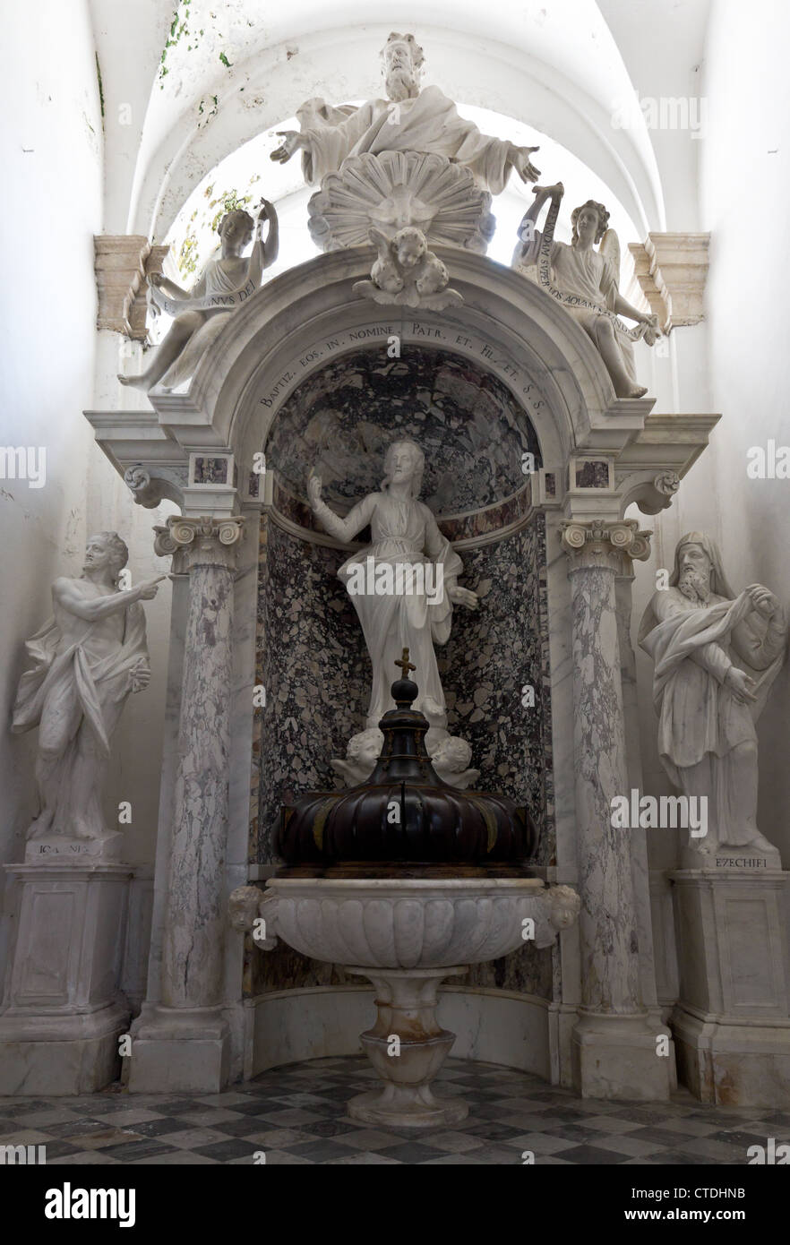 Church decoration sculpture - Statue embedded in cathedral Stock Photo ...