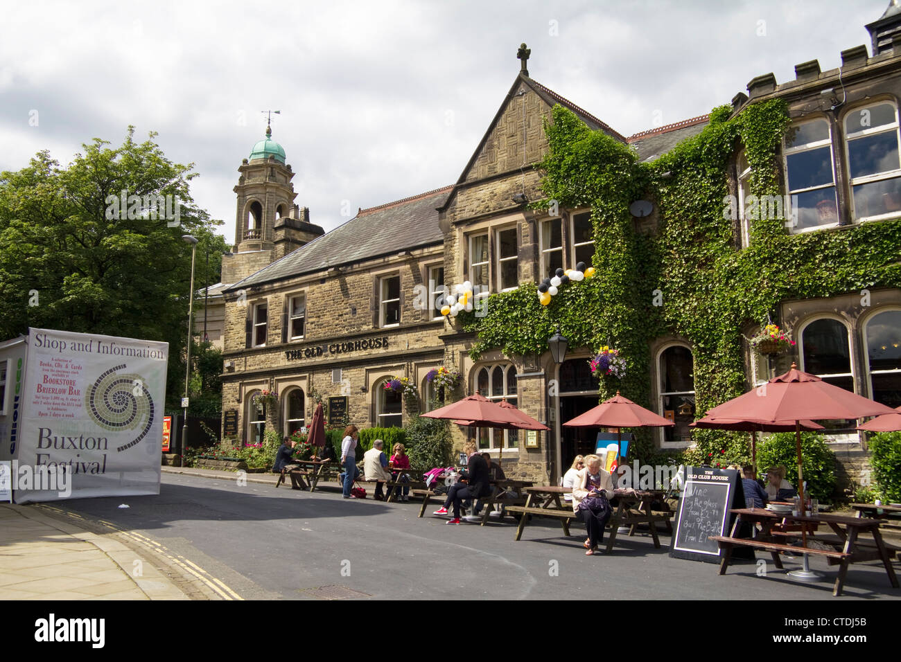 Buxton spa houses hi-res stock photography and images - Alamy