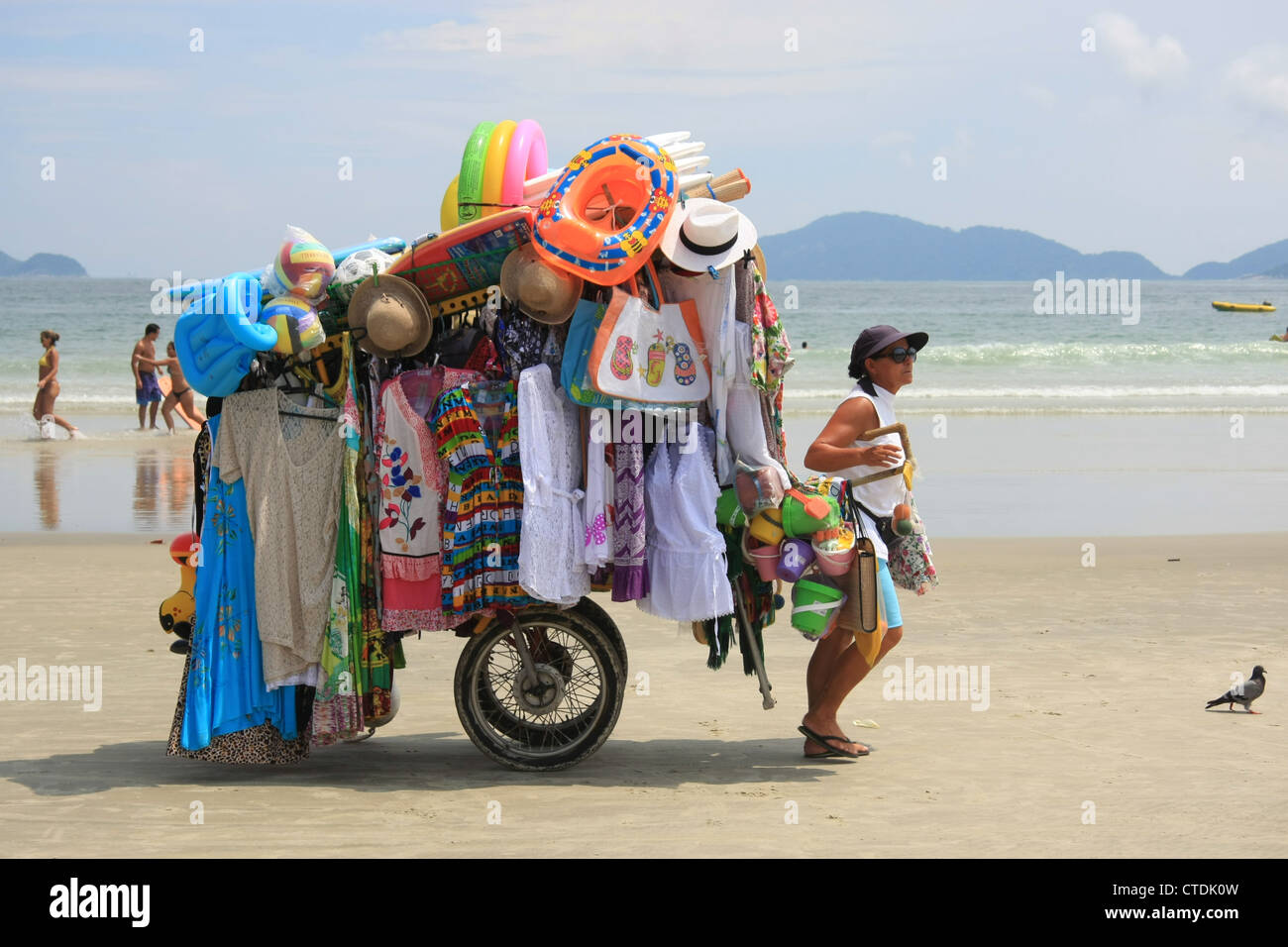 Beach vendors brazil hi-res stock photography and images - Alamy