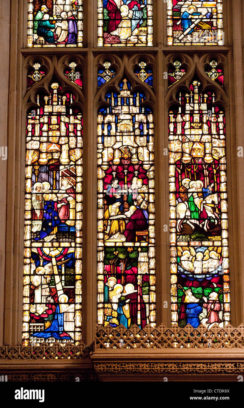 Bath abbey windows hi-res stock photography and images - Alamy