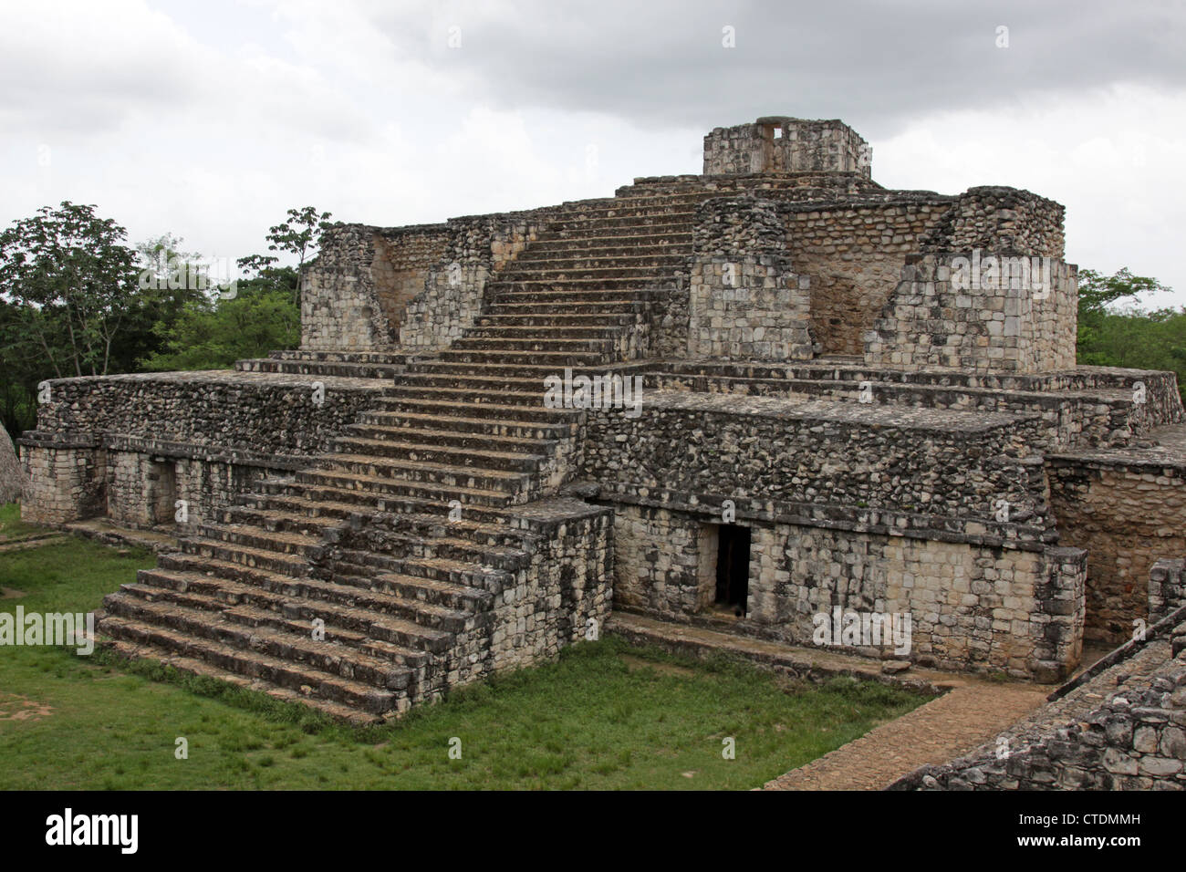 The Oval Palace Stock Photo - Alamy