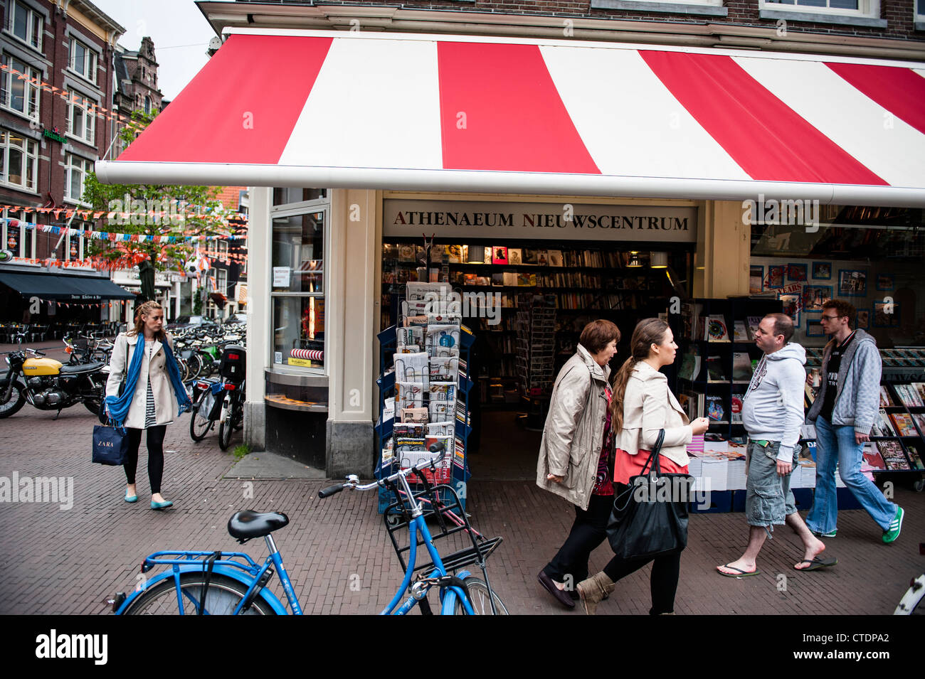 Spui (amsterdam) hi-res stock photography and images - Alamy