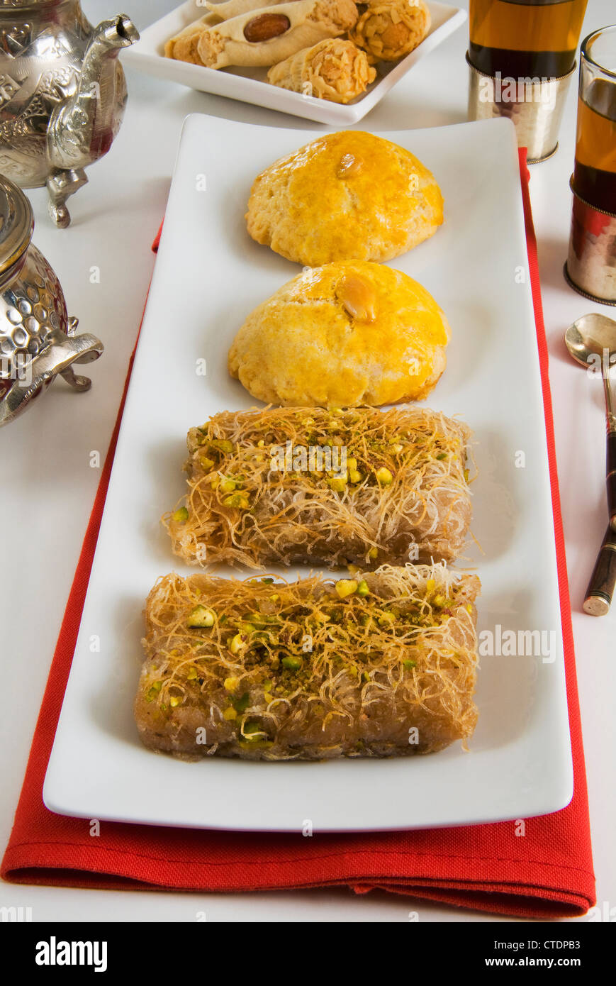 Turkish pastry: in front two Kadayif , behind two Sekerpare, Turkish ...