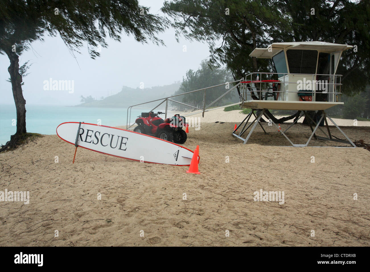 Oahu, Hawaii, USA Beach rescue station Stock Photo - Alamy