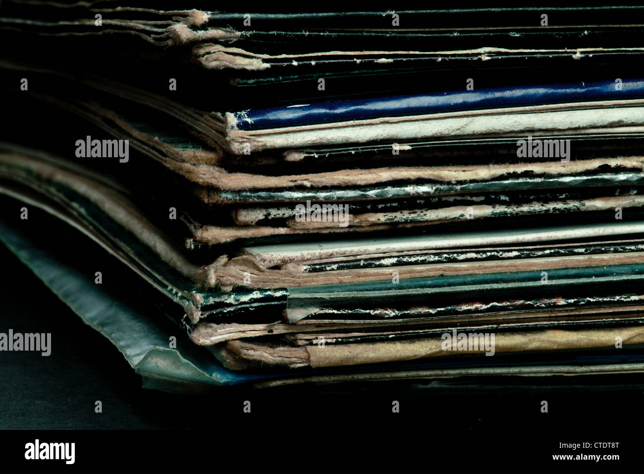 Old vinyls hi-res stock photography and images - Alamy
