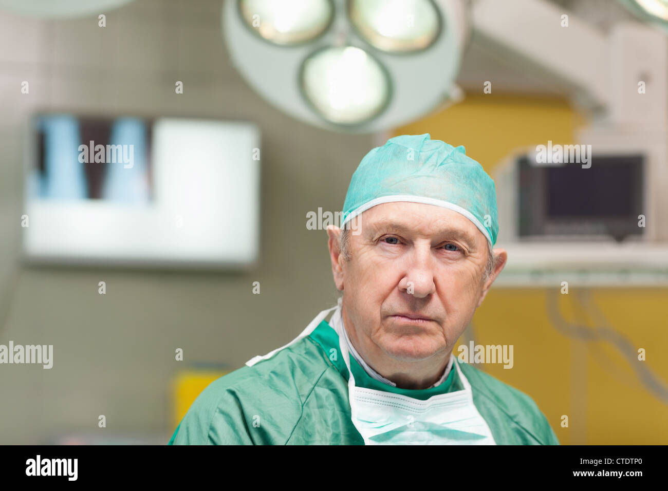 Portrait of a surgeon Stock Photo - Alamy
