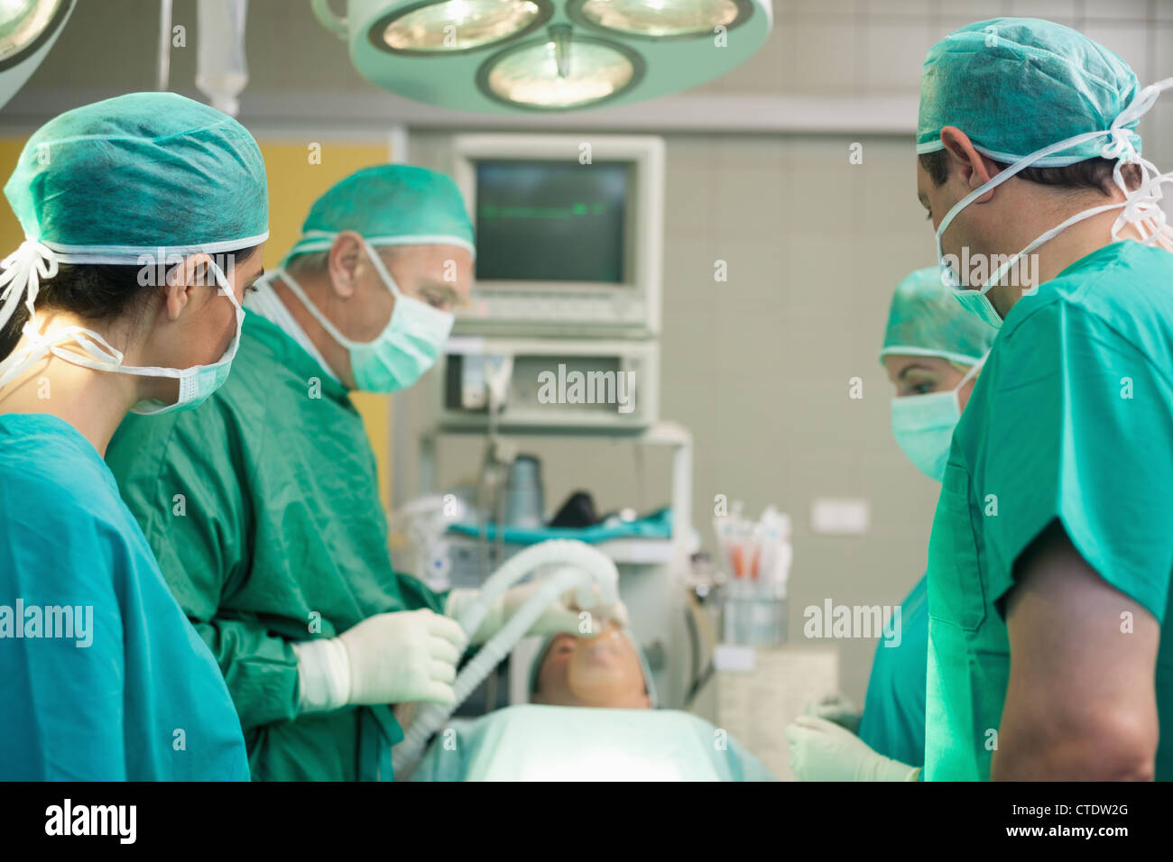 Surgical team hi-res stock photography and images - Alamy