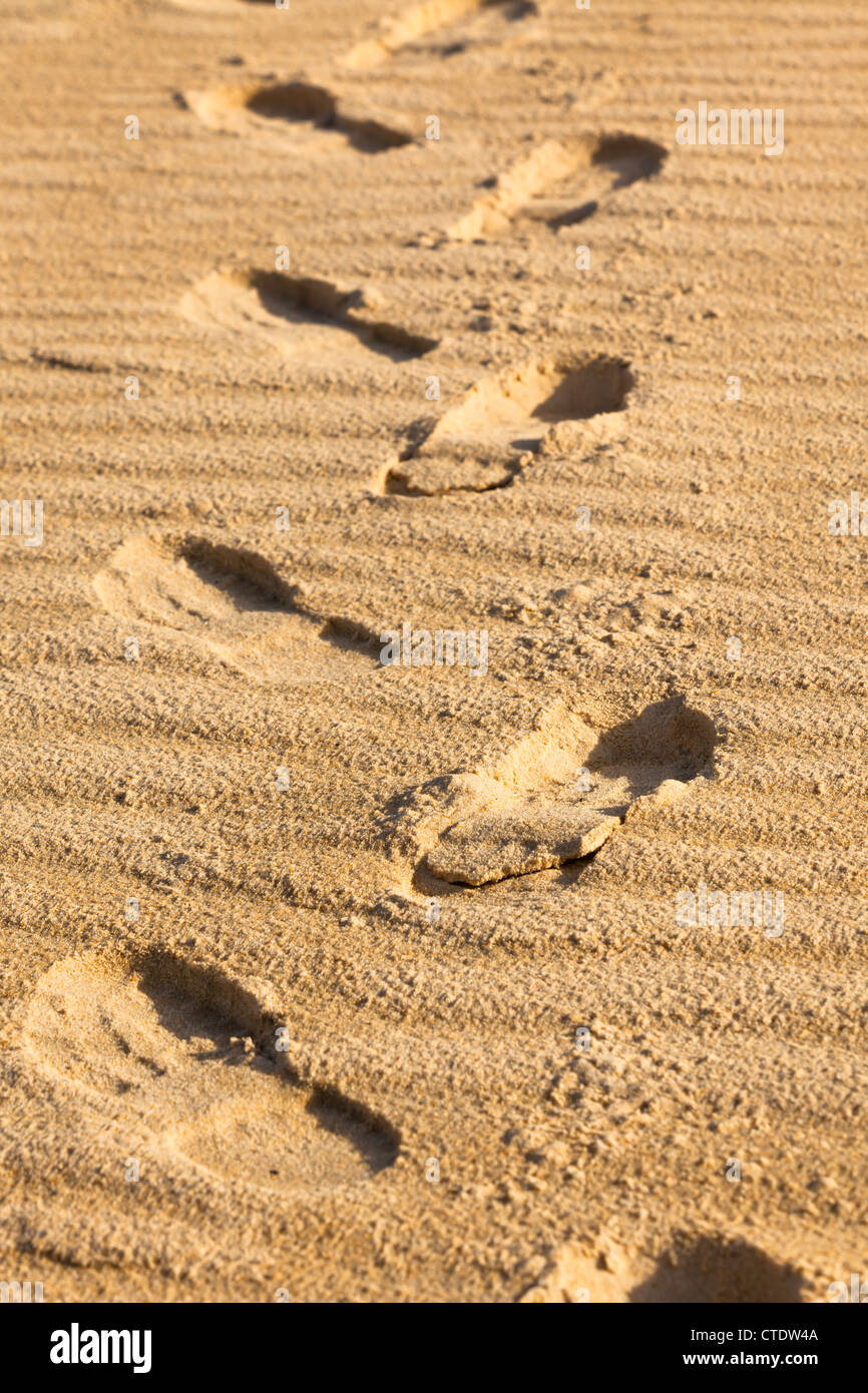 Sand vertical hi-res stock photography and images - Alamy