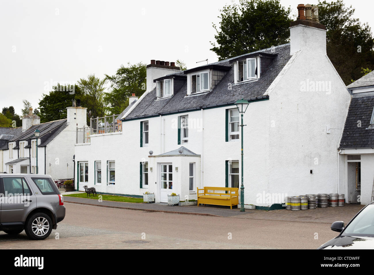 Tigh hi-res stock photography and images - Alamy