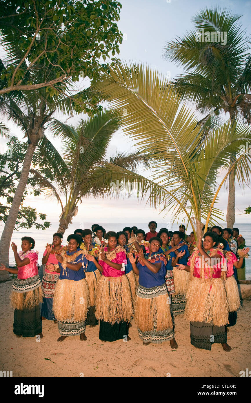 Meke dance fiji hi-res stock photography and images - Alamy
