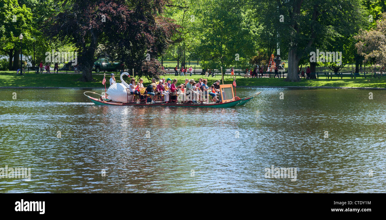 Swan Boat, Boston Public Garden lake Stock Photo - Alamy