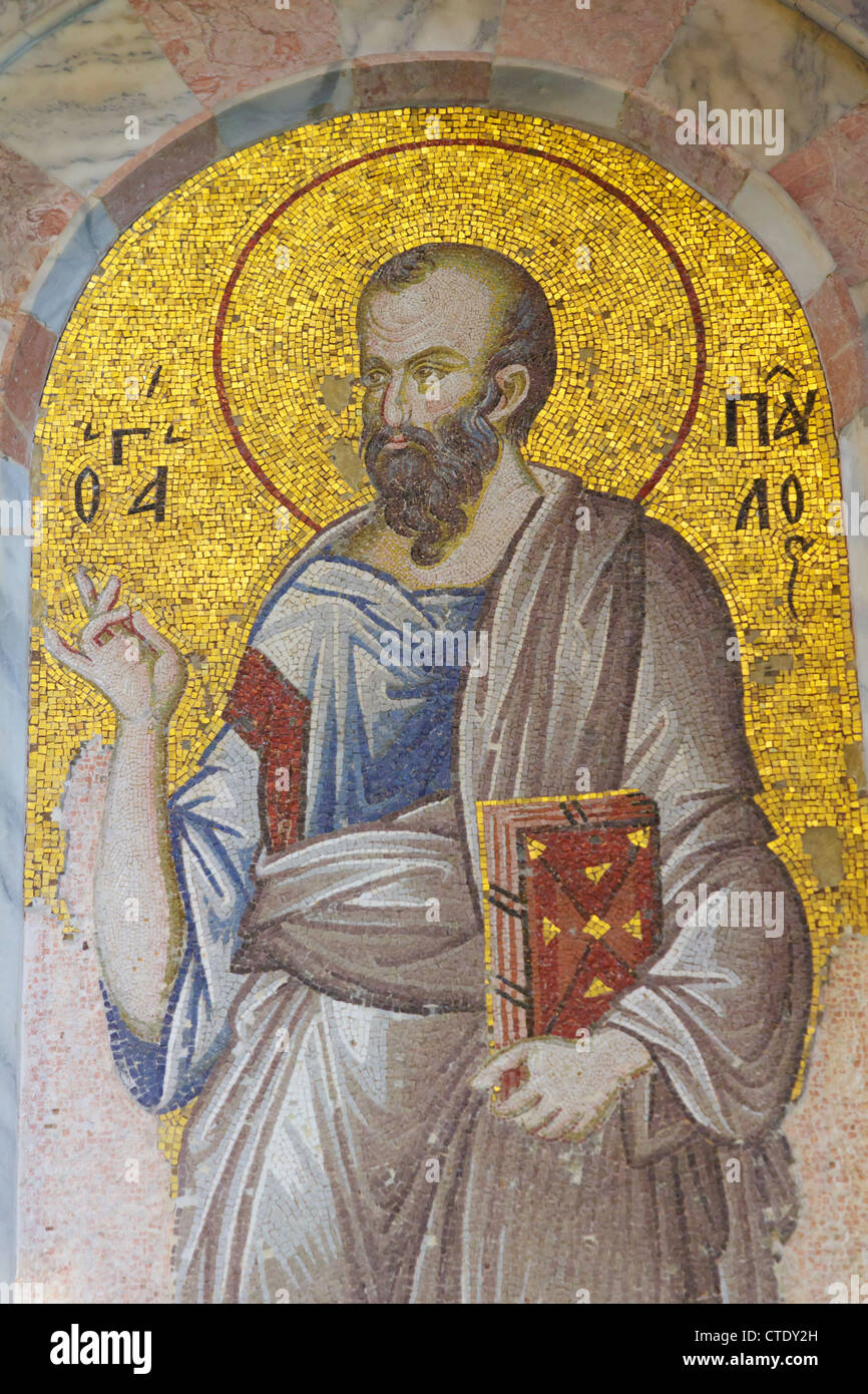 Paul holding High Resolution Stock Photography and Images - Alamy