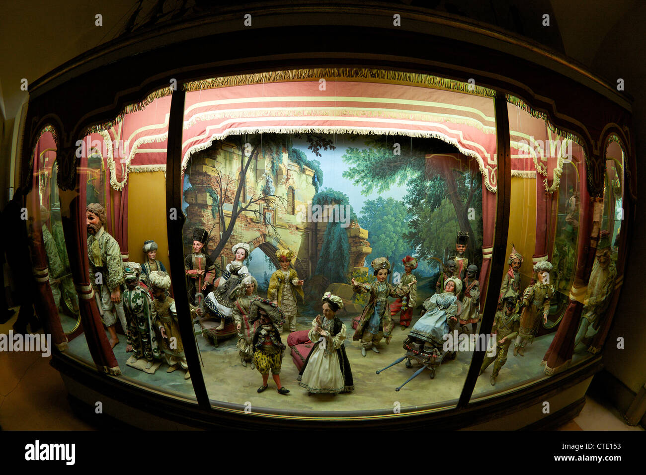 Puppet theatre hi-res stock photography and images - Alamy