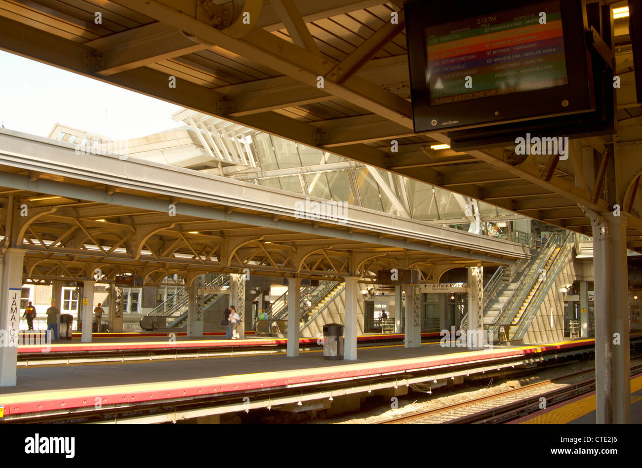 platform on a railway station Stock Photo - Alamy