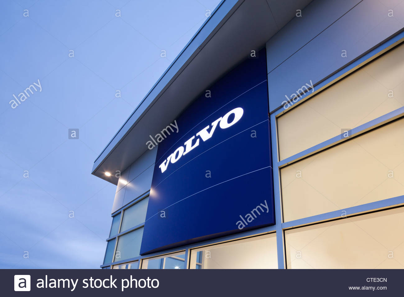 Volvo Logo Stock Photos & Volvo Logo Stock Images - Alamy