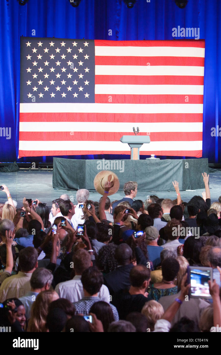 July 17th, 2012: Empty podium with crowd of supporters Stock Photo - Alamy