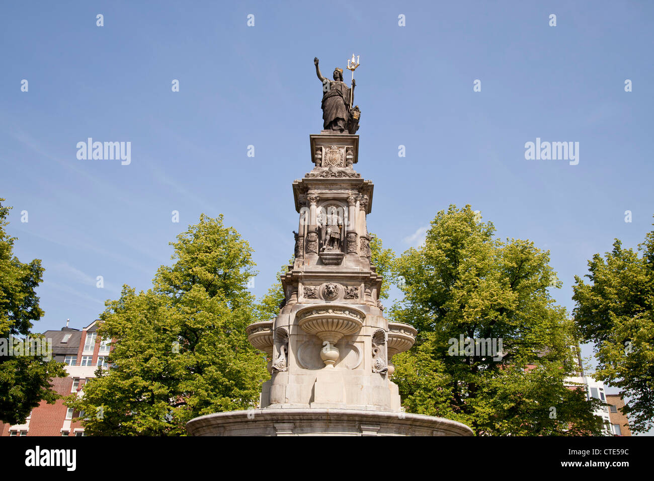 Hansa fountain on the square hansaplatz hi-res stock photography and ...