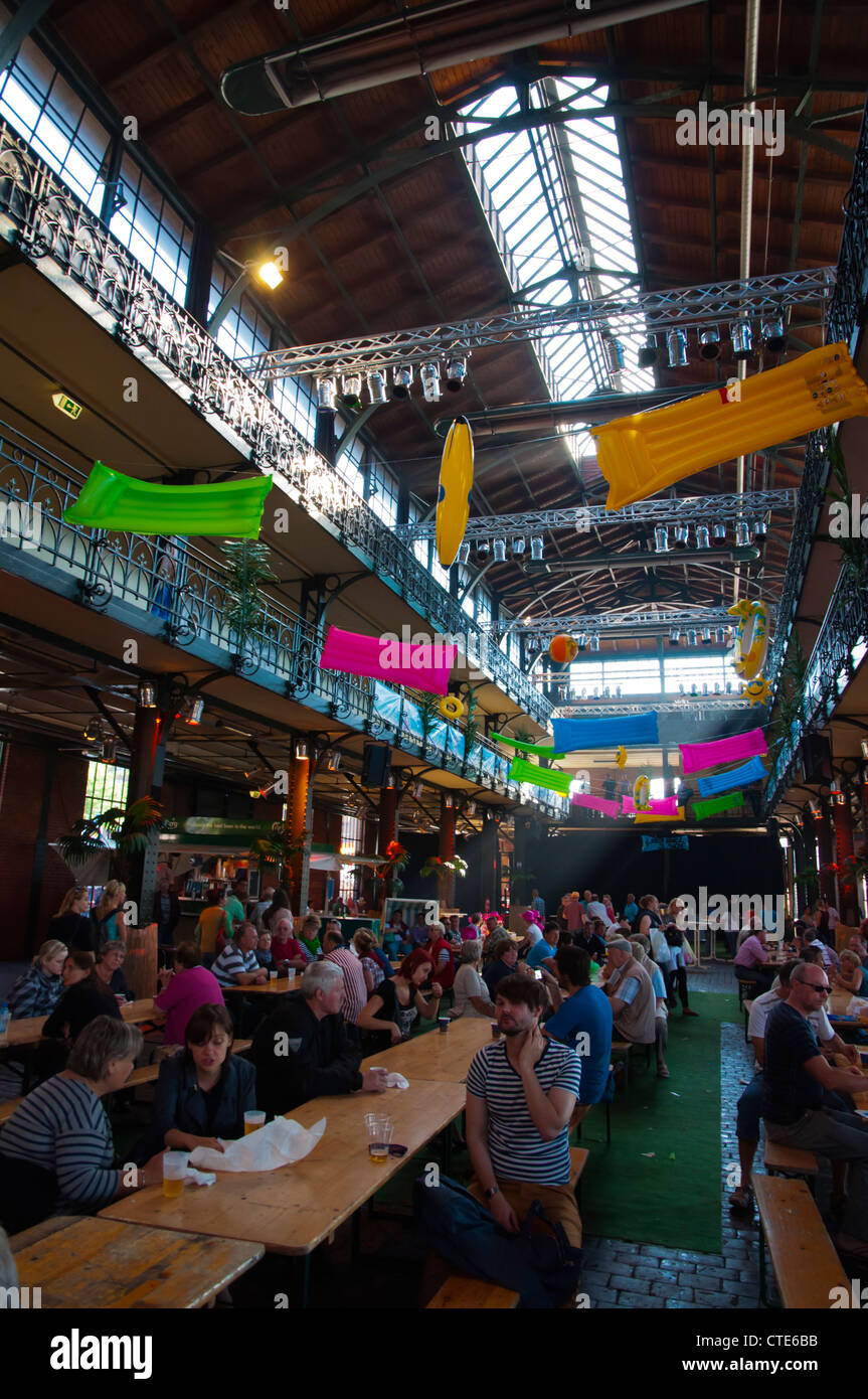 Fish auction hall hi-res stock photography and images - Alamy