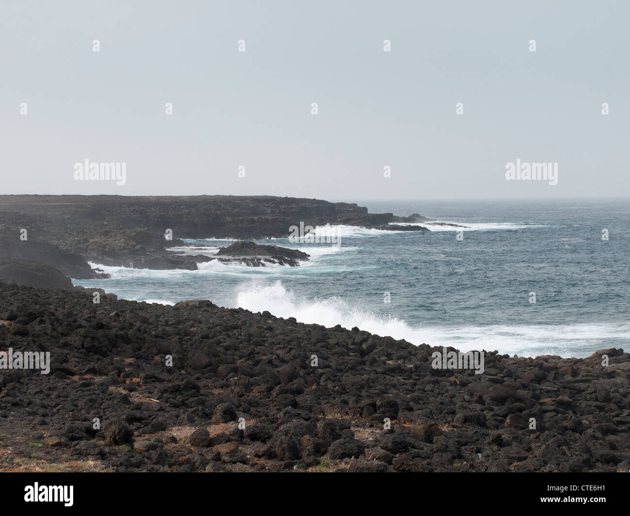 Lava cliffs hi-res stock photography and images - Alamy