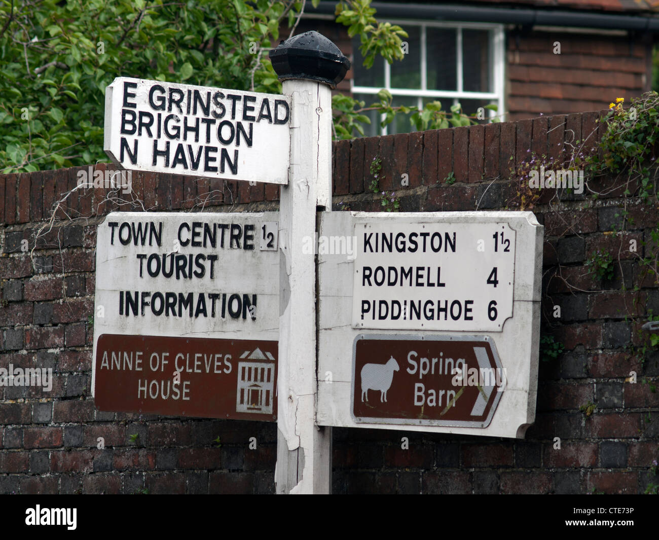 A signpost in Lewes,East Sussex Stock Photo - Alamy