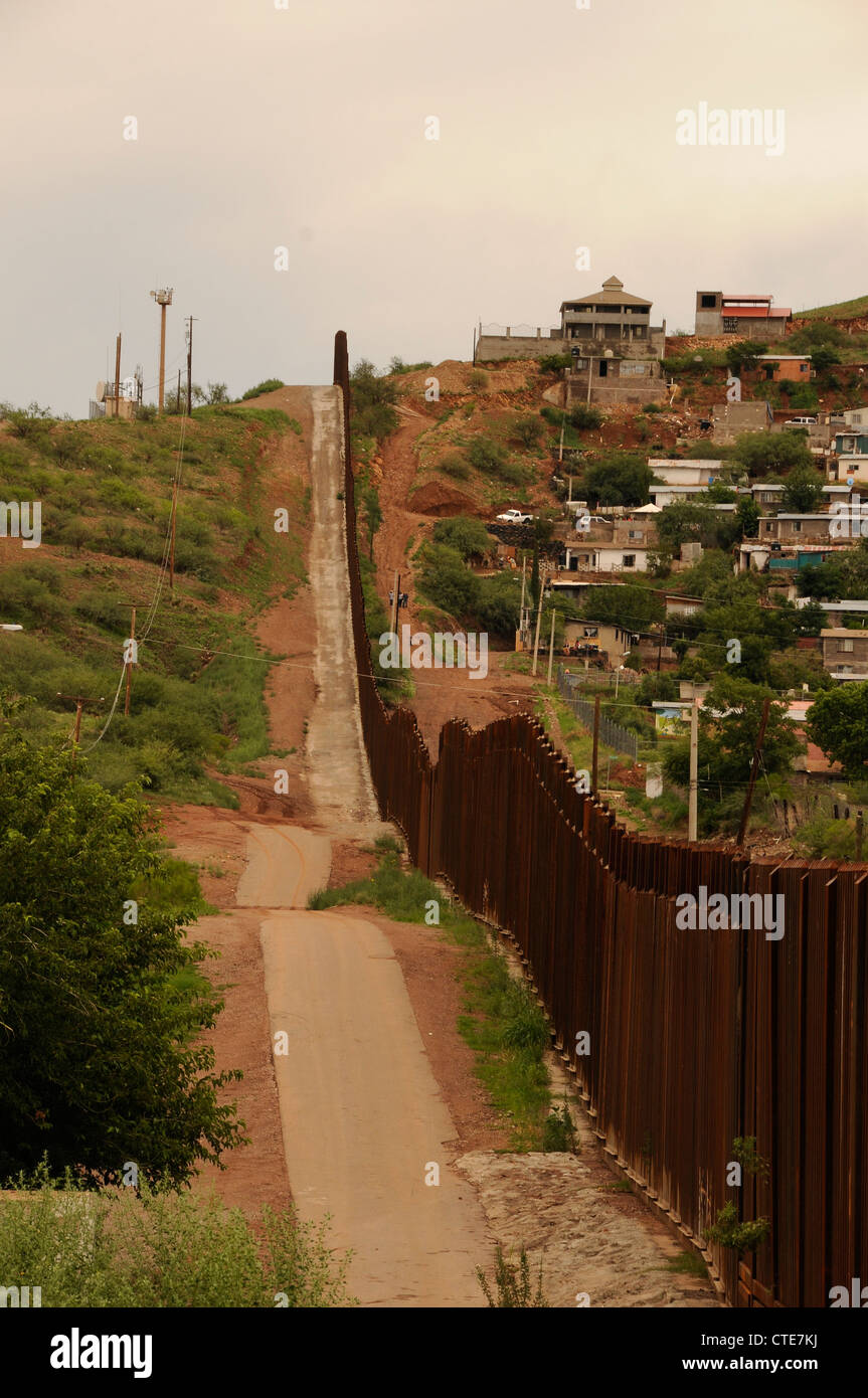 Nogales arizona border hi-res stock photography and images - Alamy