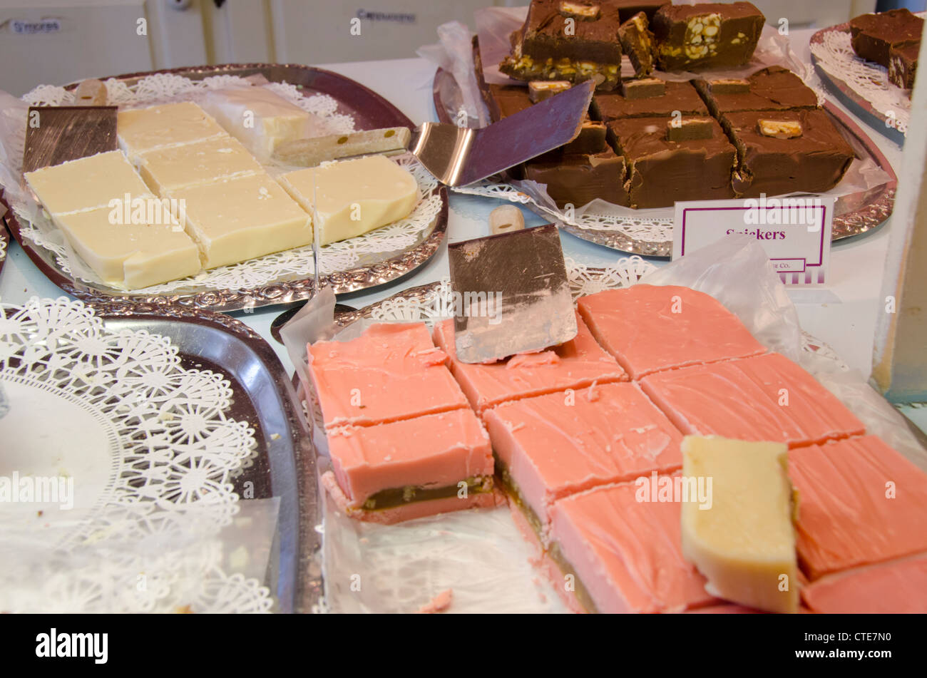 Michigan, Mackinac Island. Popular island fudge shop Stock Photo - Alamy