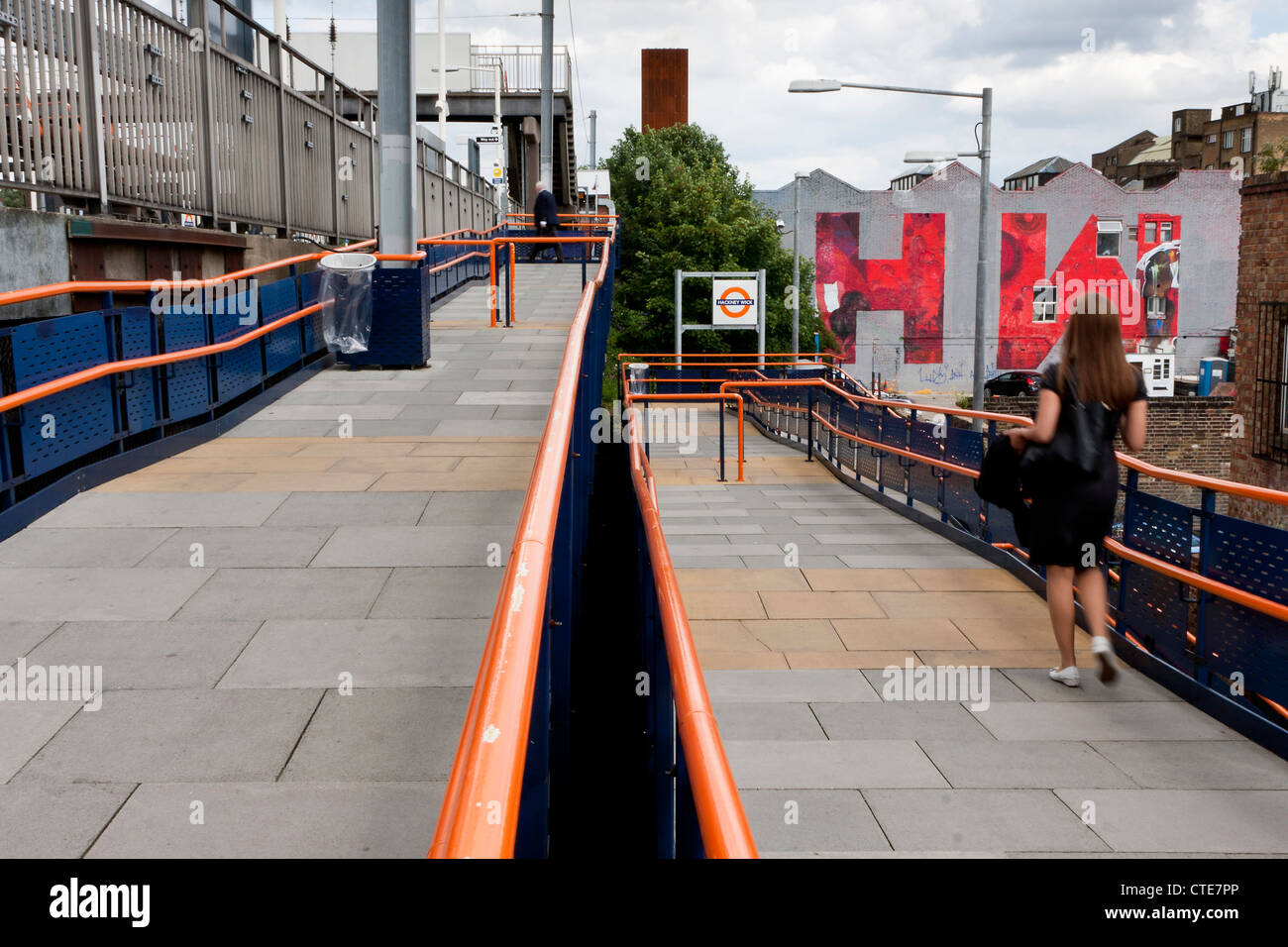 London underground sign hackney hi-res stock photography and images - Alamy