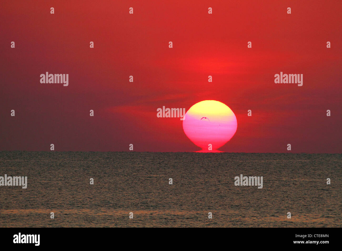 Sun rising hi-res stock photography and images - Alamy