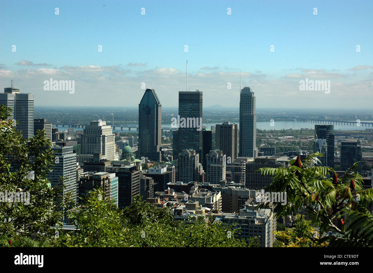 Montreal cityscape hi-res stock photography and images - Alamy
