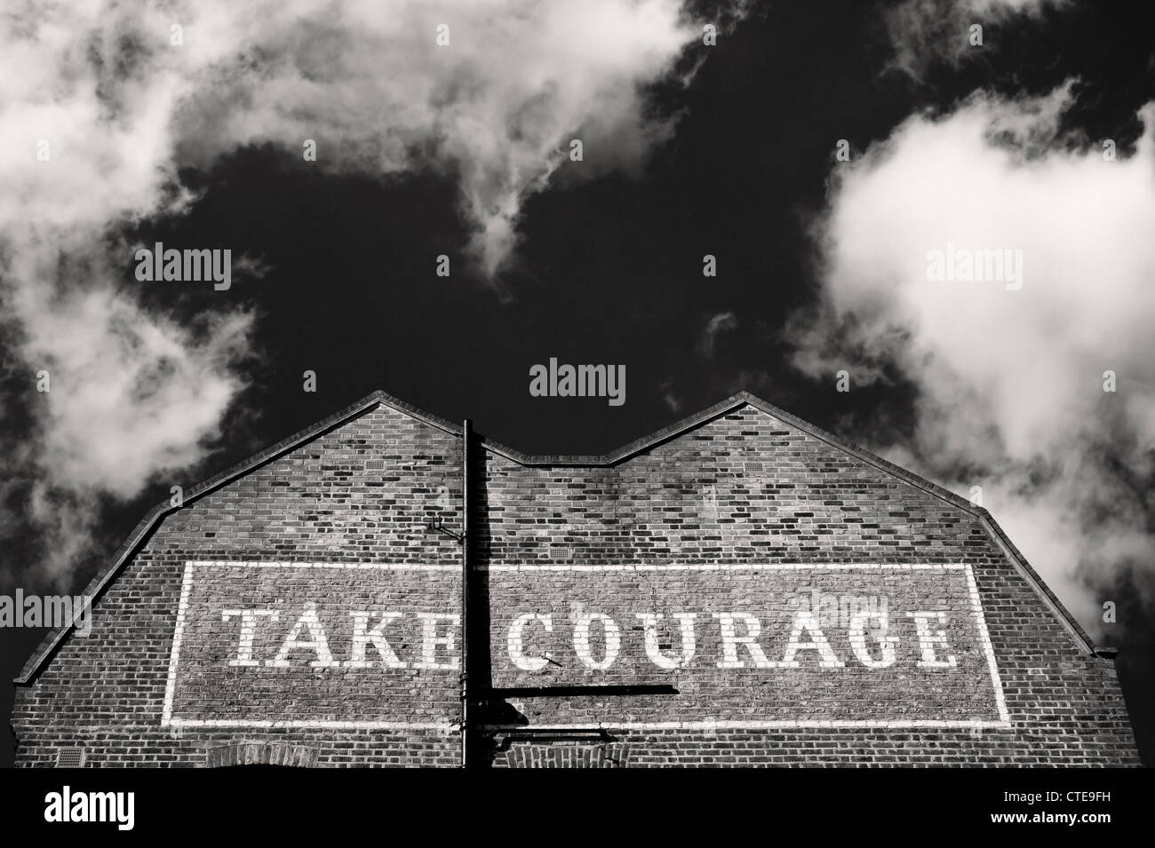 Courage beer advert hi-res stock photography and images - Alamy