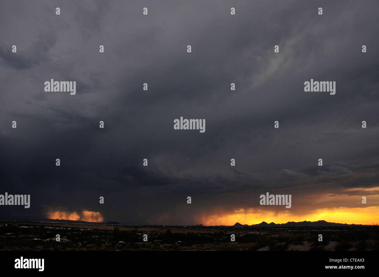 Microburst hi-res stock photography and images - Alamy