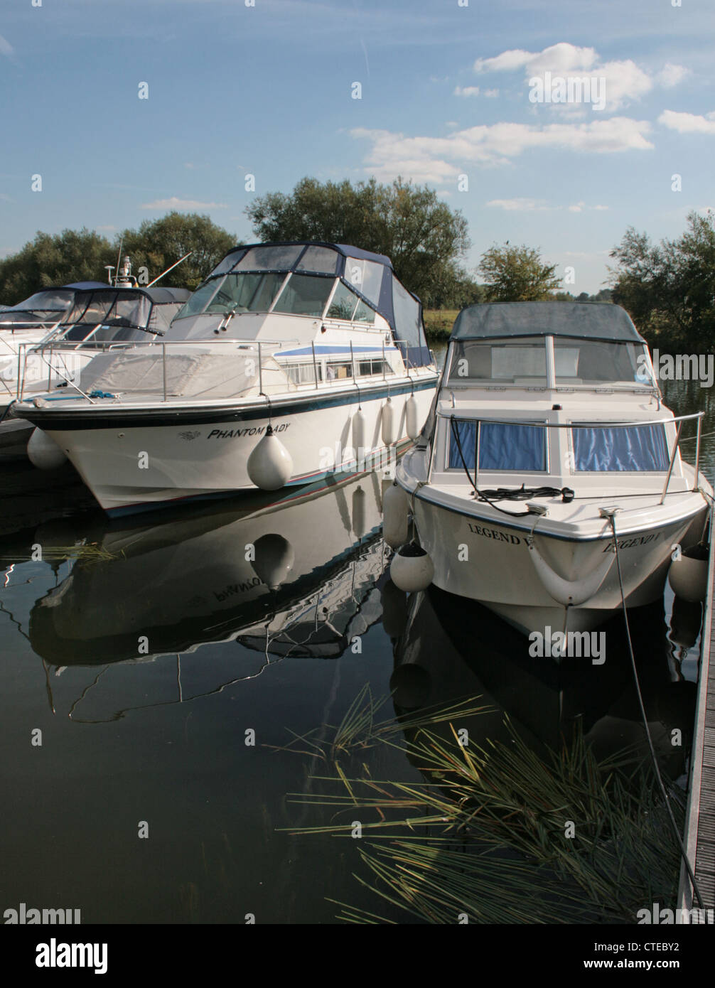 Benson waterfront riverside park hi-res stock photography and images ...