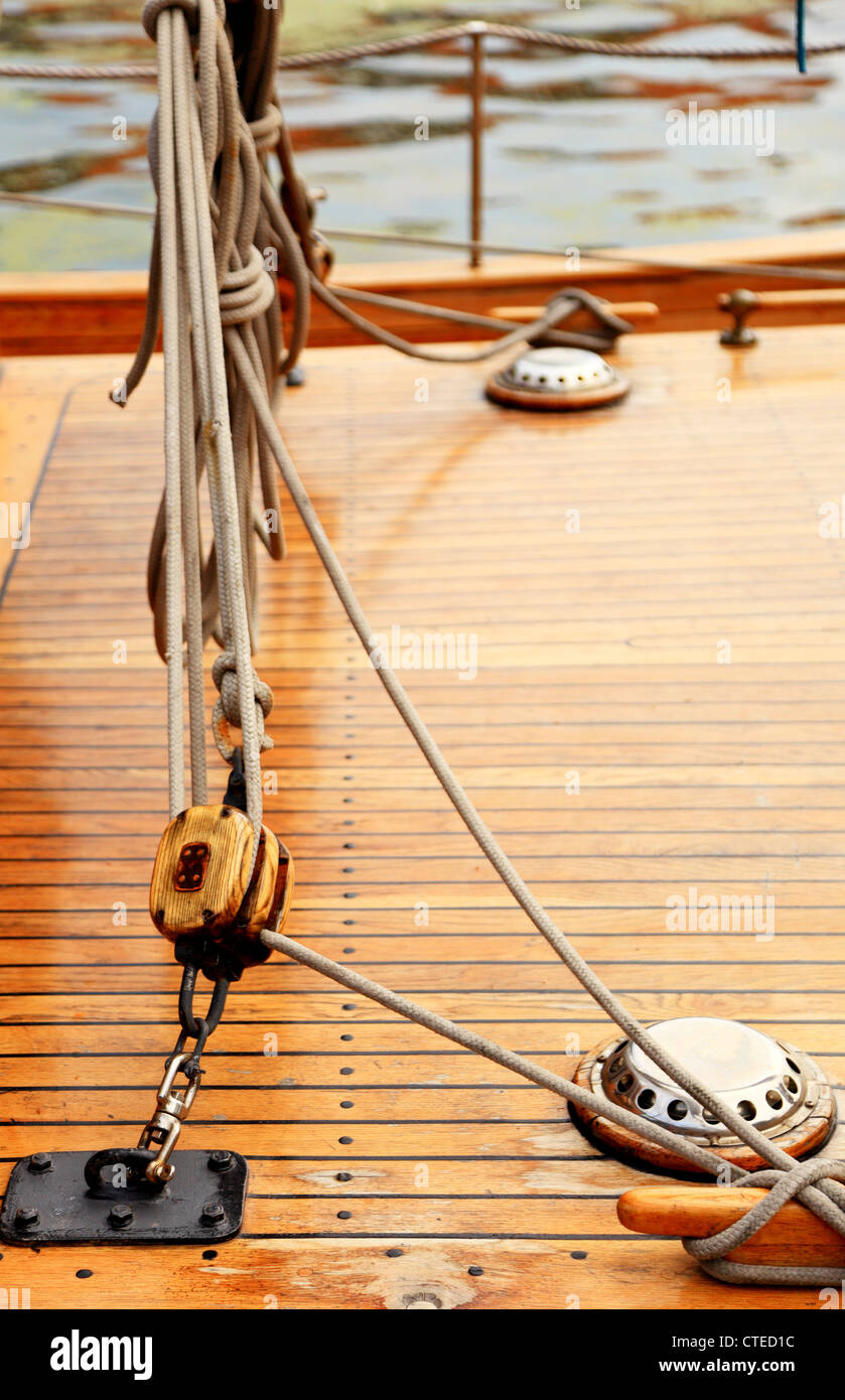 Pulley on cruise ships hi-res stock photography and images - Alamy