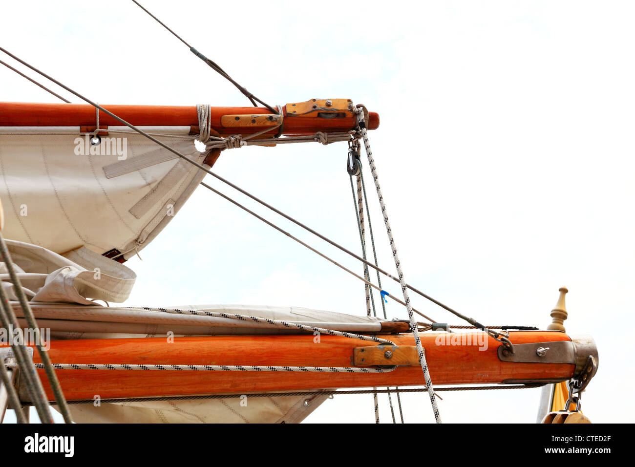 Ship rigging rope on old yacht vintage Stock Photo - Alamy