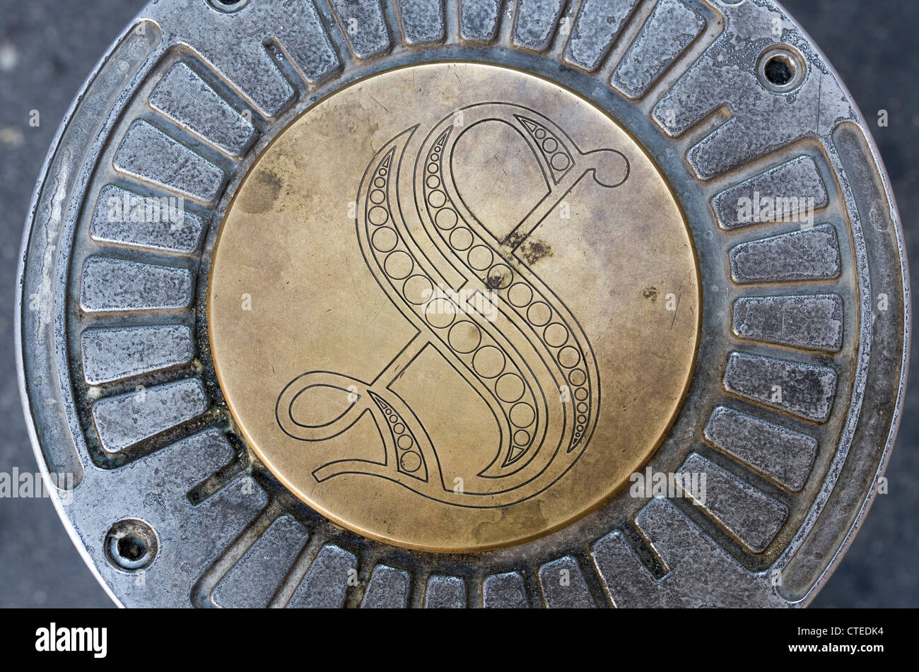 Spqr roman hi-res stock photography and images - Alamy