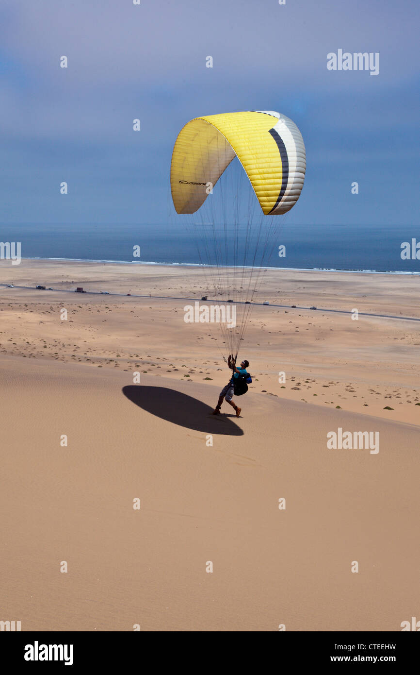 Paragliding over Dunes of Namib Desert, Long Beach, Swakopmund, Namibia ...