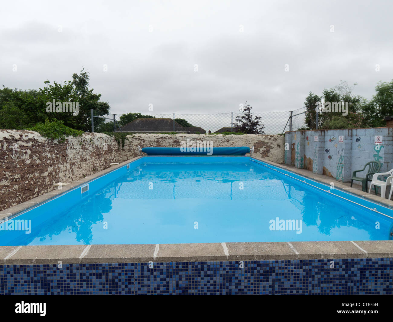 Primary school swimming pool hi-res stock photography and images - Alamy