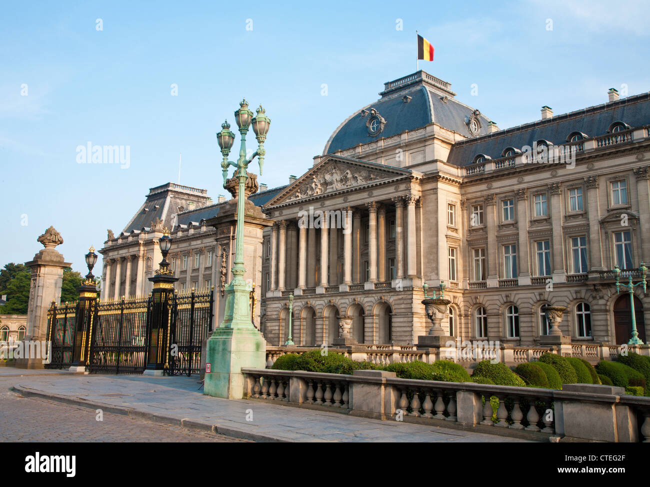 Brussels gate hi-res stock photography and images - Alamy