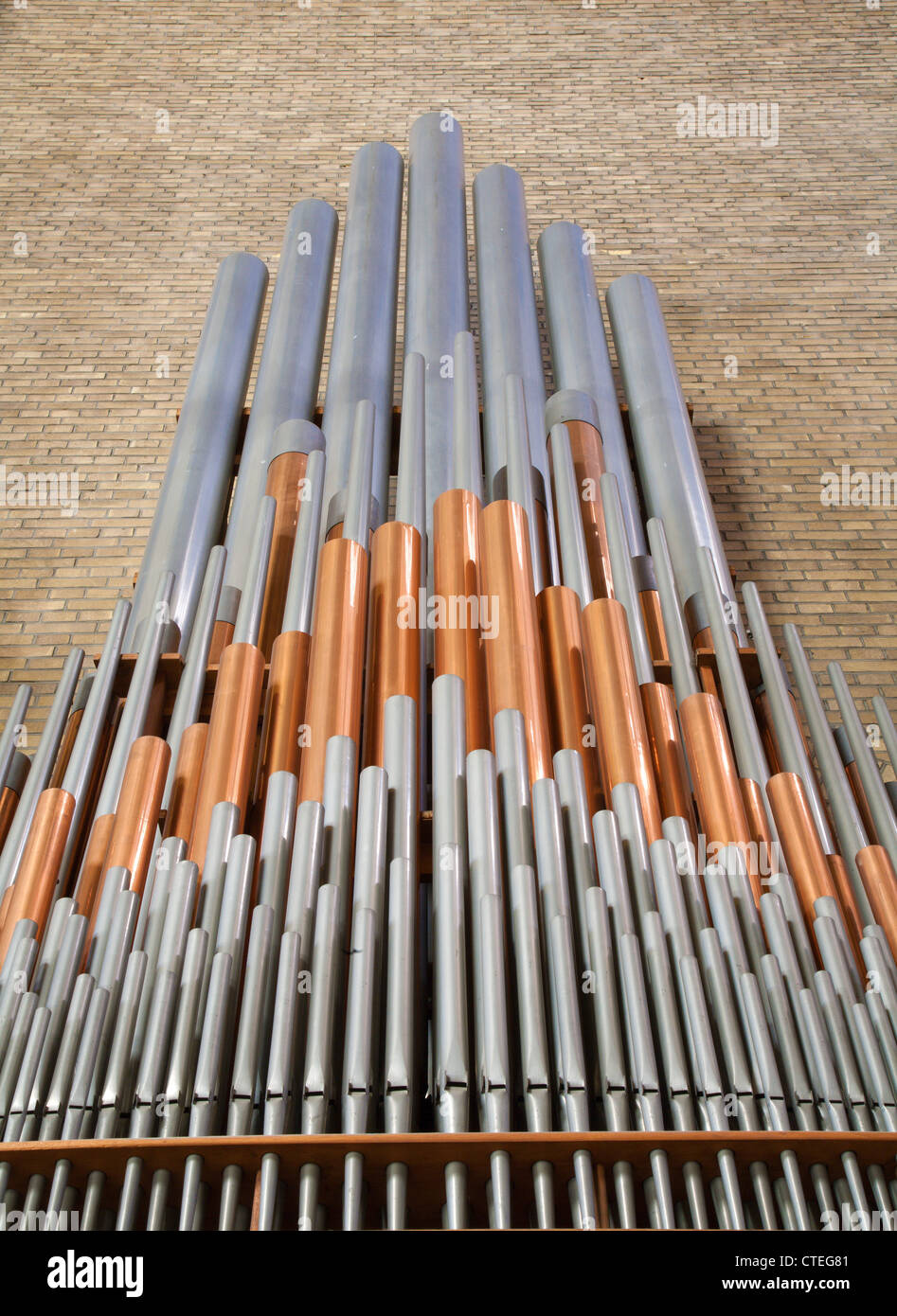 Organ instrument hi-res stock photography and images - Alamy