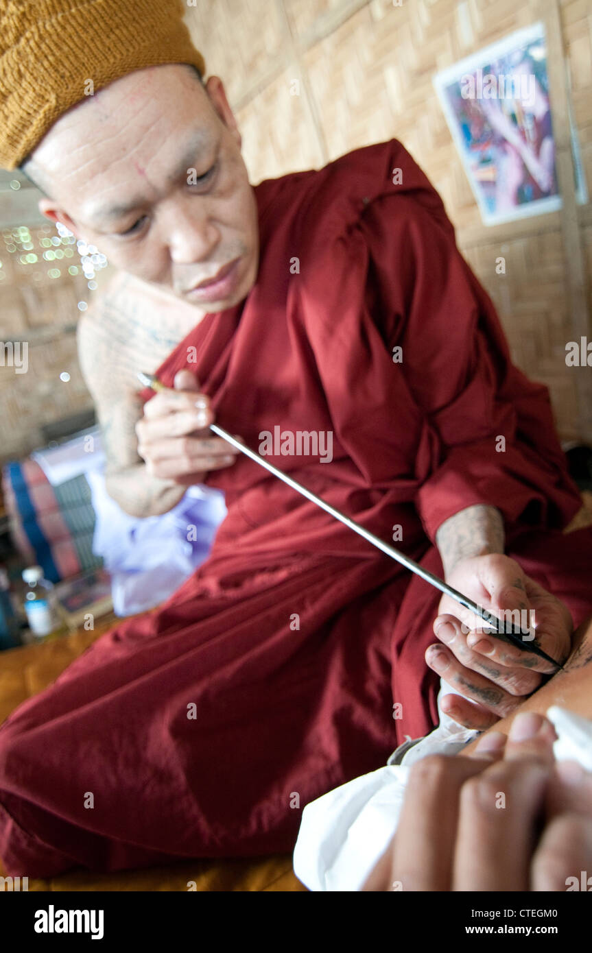 Sak Yan master, Ajahn Pornsit of Chiang Mai, Thailand. Sak Yan are the ...